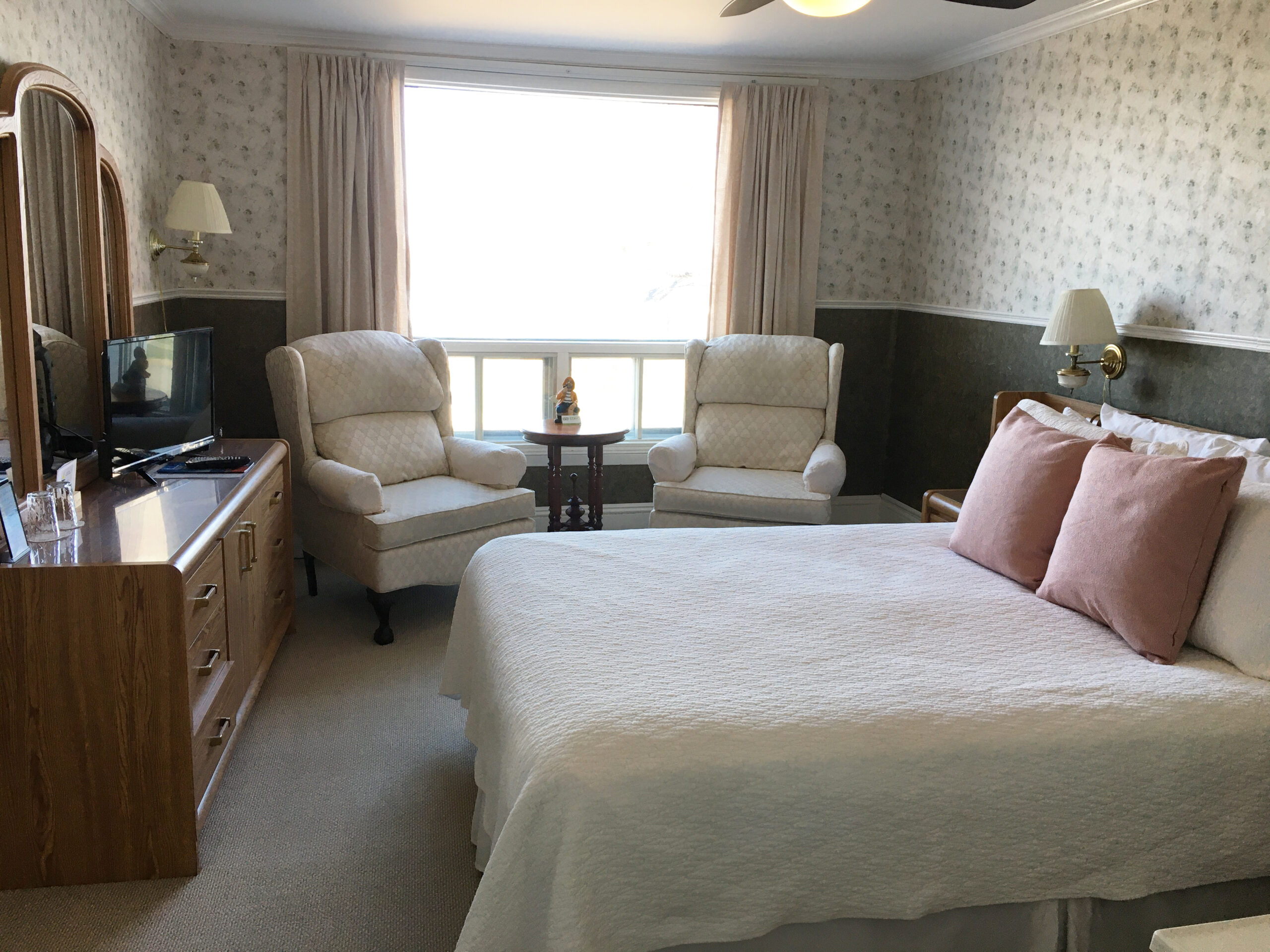 Room # 3 | Bayside Inn